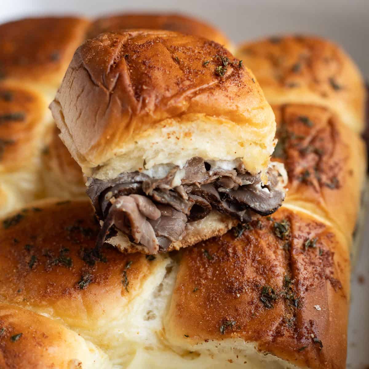Roast Beef Sliders on King's Hawaiian Rolls - Delicious Little Bites